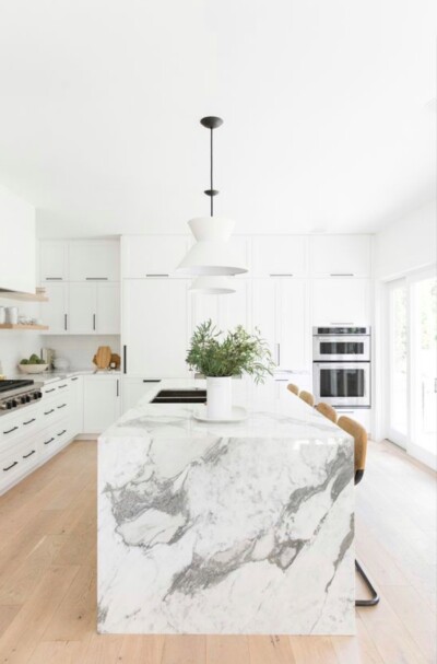 A Guide To 10 Types of White Countertops | Chrissy Marie Blog